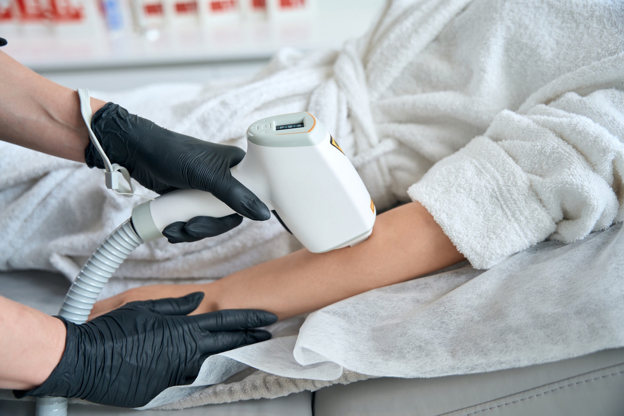 Hand & Stone Laser Hair Removal Treatment Services in Canada